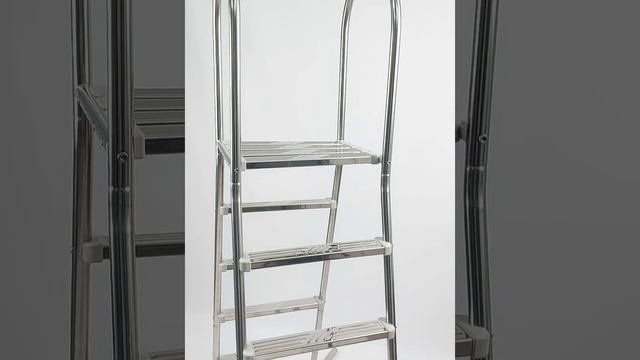 Видео ТМ1069 Лестница ЛАГУНА  4 ступени для бассейна высотой 1,25м AISI-304