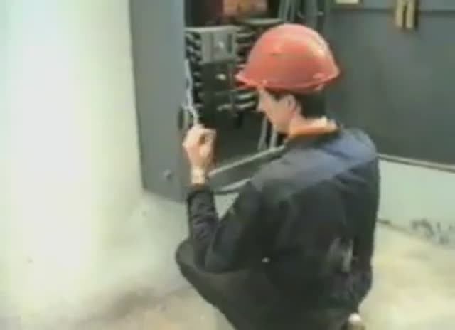 Освобождение от электрического тока