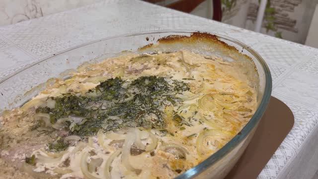 ТУНЕЦ ЗАПЕЧЕНЫЙ В ДУХОВКЕ В СЛИВОЧНОМ СОУСЕ