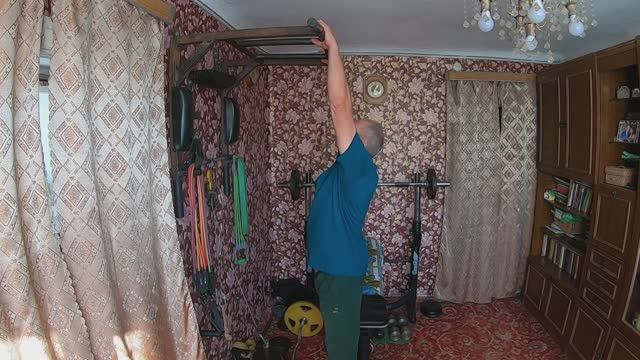 Подтягиваемся на турнике! Спина,бицепс. 60+  01.11.2024 г.