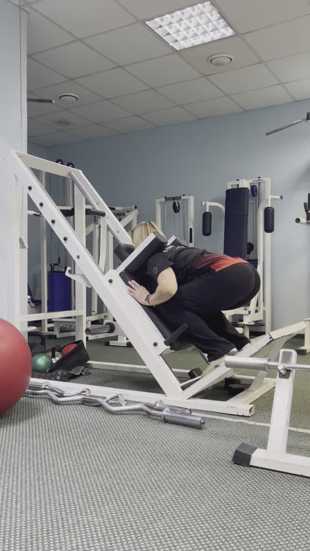 Обратные Гакк-приседания