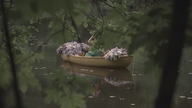 лодка Елена