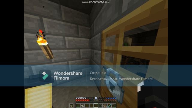 мы вскрыли все замки в бункере