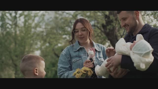 семейная прогулка