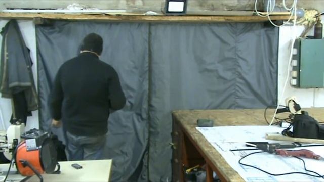 Утепленная штора для мастерской или бокса