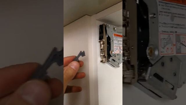 Установка ограничителя угла открывания авентос hk