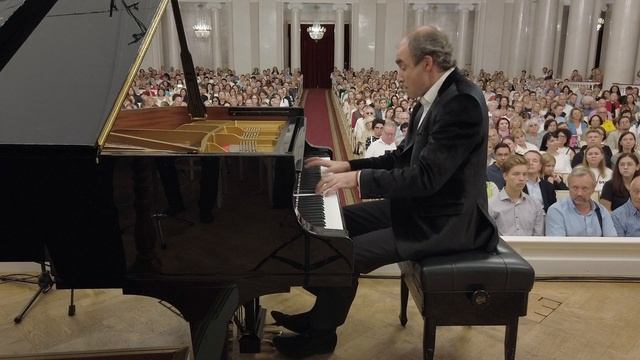 ОТ КЛАССИКИ К ДЖАЗУ. 
ГЕРШВИН.  Рапсодия в стиле блюз. Солист - Олег ВАЙНШТЕЙН