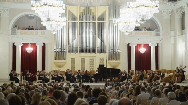 ОТ КЛАССИКИ К ДЖАЗУ. МОЦАРТ. Фортепианный концерт № 21. Солист - Мирослав КУЛТЫШЕВ