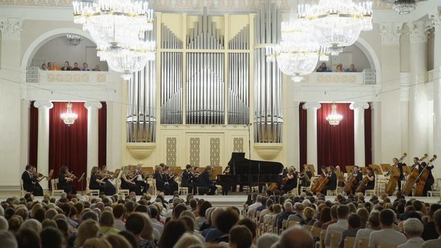 ОТ КЛАССИКИ К ДЖАЗУ. БЕТХОВЕН. Фортепианный концерт № 2. Солист - Петр ЛАУЛ