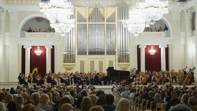 ОТ КЛАССИКИ К ДЖАЗУ. ЦФАСМАН.  Концерт для фортепиано с оркестром. Солист - Александр МАСЛОВ