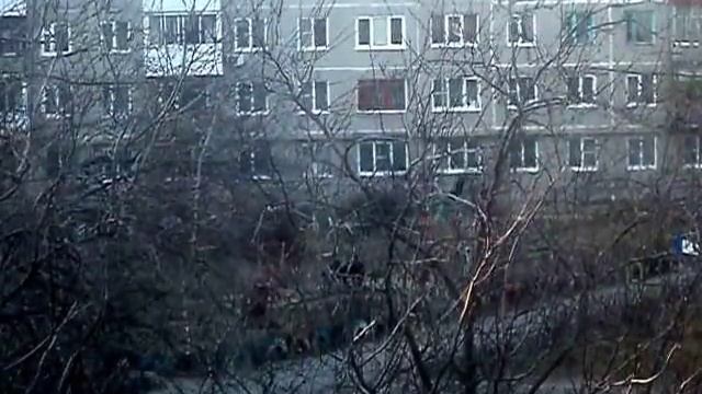 MOV01946- 12 раз сделал солнышко на качелях