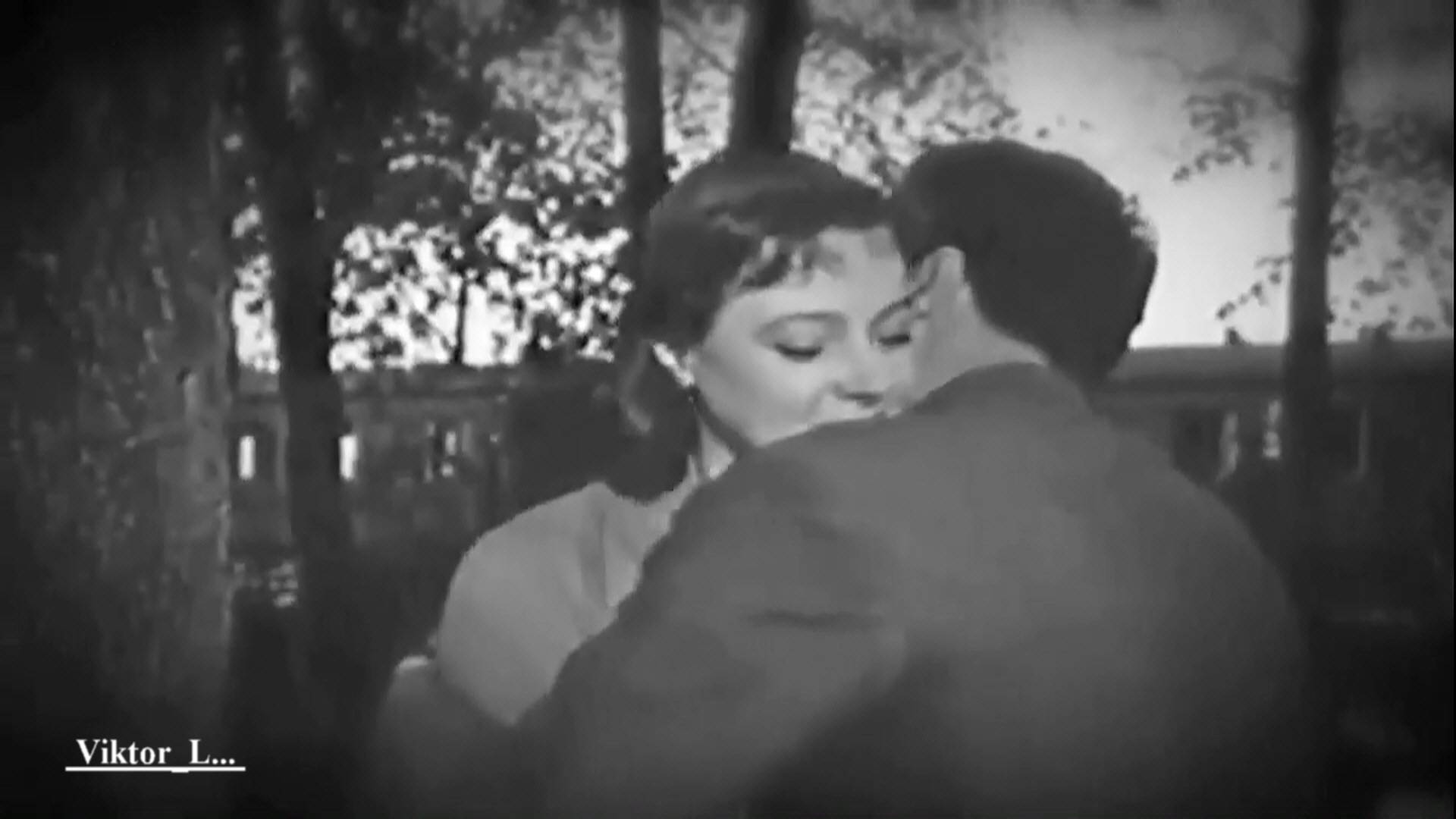 "Костры горят далёкие"-шлягер 50-х