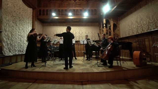 Евгений Петров.
"Танец маленьких мушек" и "Любовь Мисс Полли" из музыки к спектаклю "Полианна"