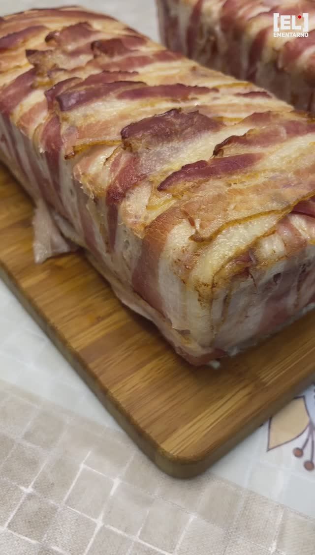 Мясной хлеб, свинина, говядина и бекон ??