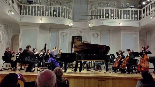 Д. Шостакович. Концерт N2 для фортепиано с оркестром, 2 часть - Анна Осипова, Сяннин Чэнь