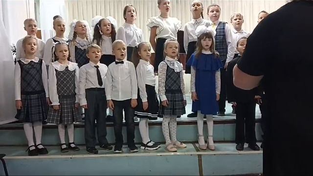 "Поспевает брусника"