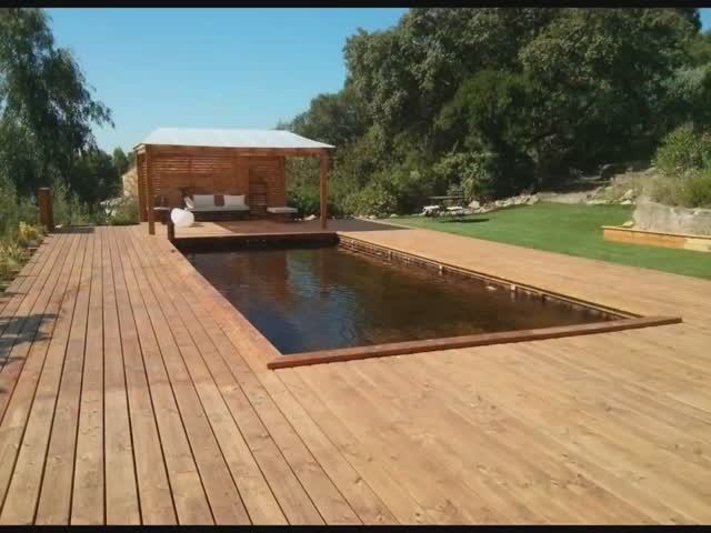 Пример оформления террасы вокруг бассейна