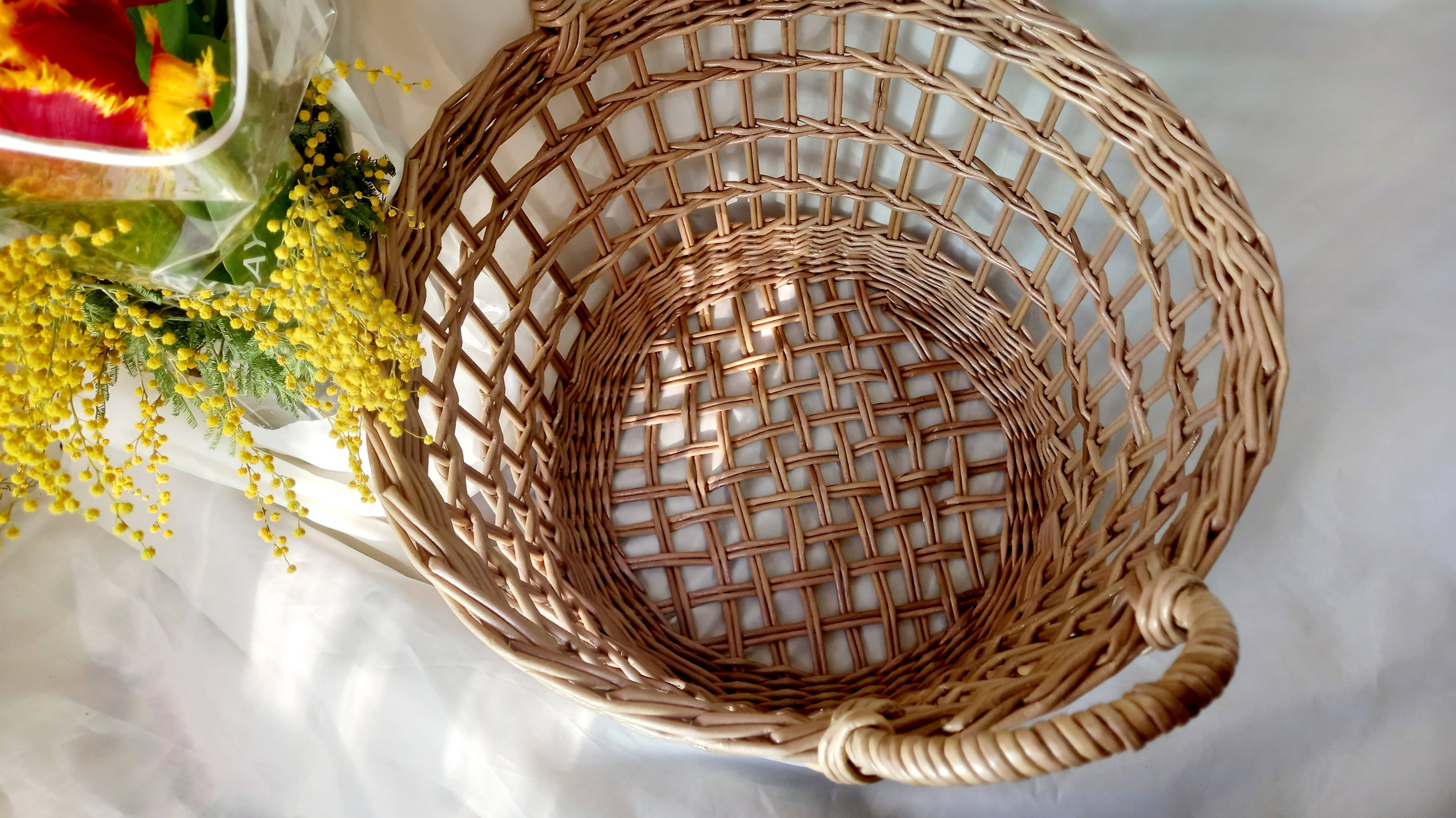 Ажурная корзина.Корзина для интерьера.Плетеная корзина для белья.