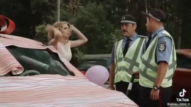 У меня ЕСТЬ ПОДРУЖКА Я ЕЮ НАЗВАЛА МЕМИМИСЯ🤩