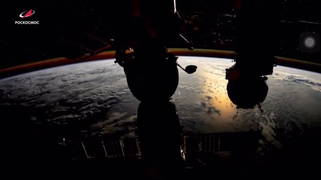 "На орбите"
Песня на стихи Александра Богданчикова