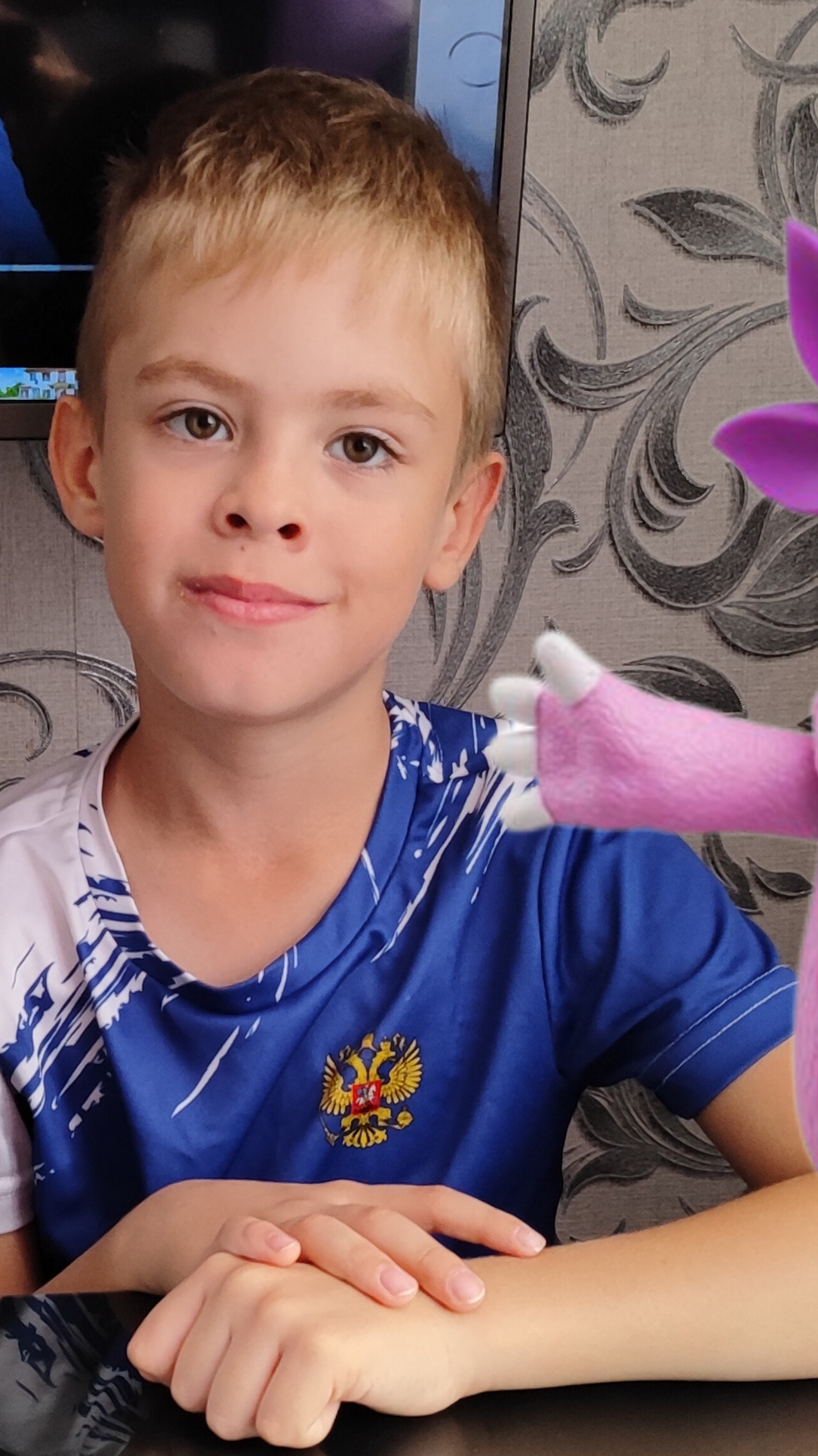 Распаковка шоколадных яиц из коллекции Лунтика