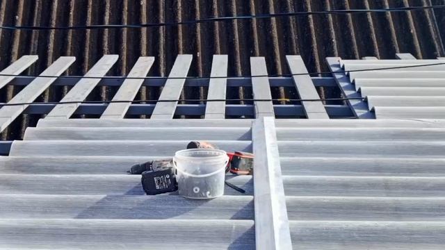 Укладка шифера.