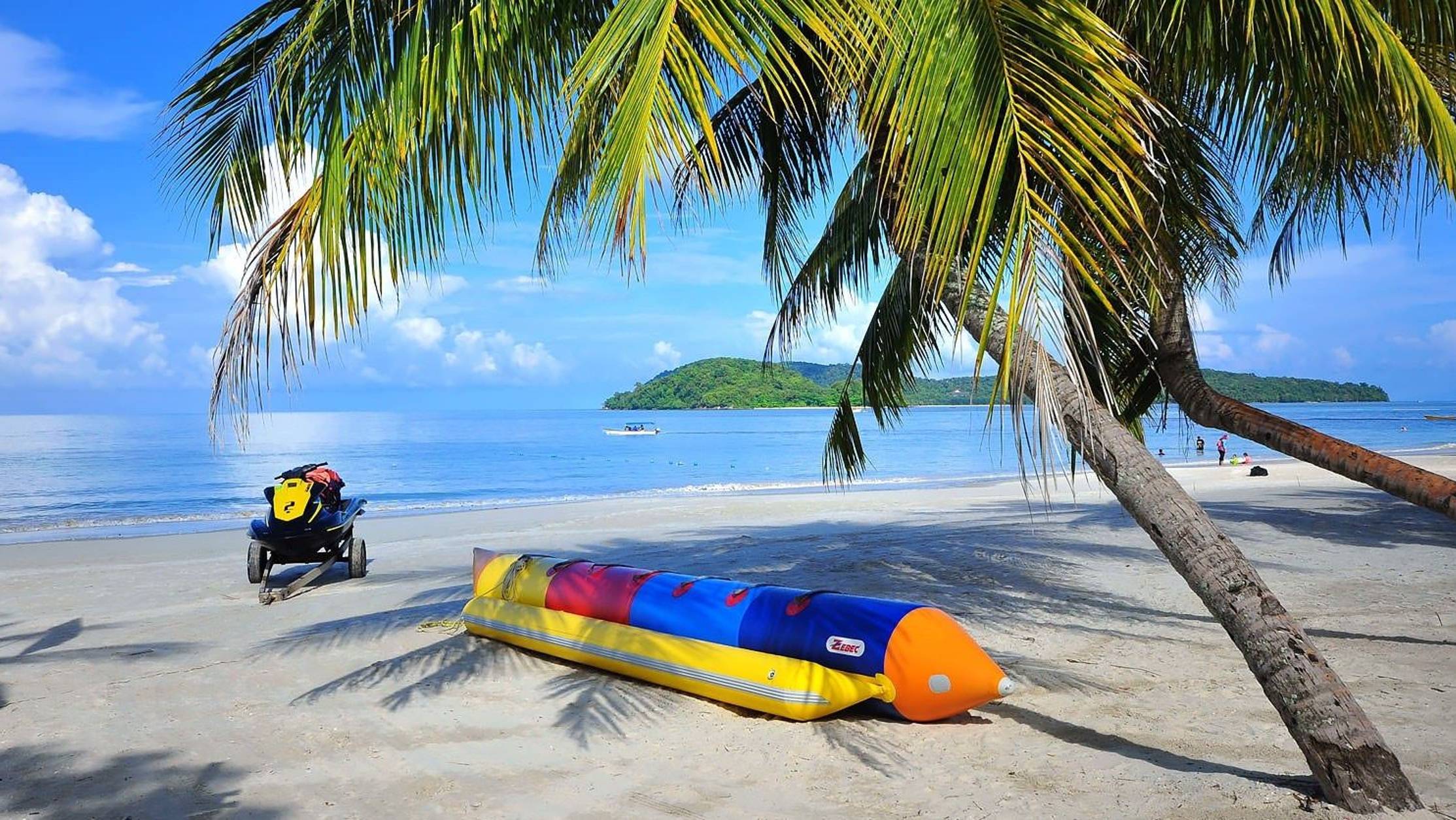 #6_Малайзия 2024. Завтрак в отеле Malibest. Пляж Ченанг. Закат на острове Лангкави.