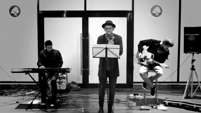 VANYN - Call Me (live at The Box Bar)