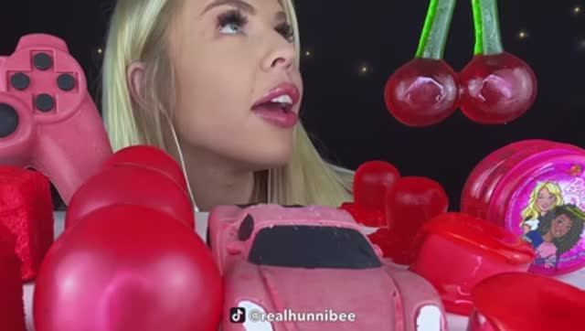 АСМР КРАСНЫЕ ДЕСЕРТЫ, ГИГАНСКОЕ ВИШНЕВОЕ ЖЕЛЕ КЁХО, ТОРТ PLAYSTATION, БРЫЗГА МУКБАНГ