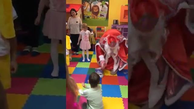 #Дедмороз и #снегурочка ❄️ игра #подарок