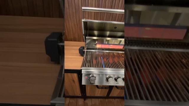 Металлический барбекю комплекс с тандыром,мангалом, казаном и  газовым грилем