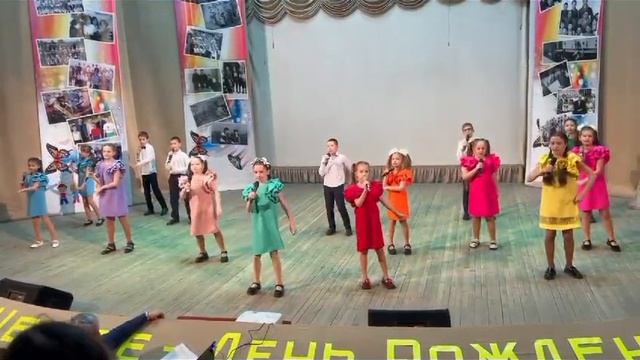 Песня ДРУЖАТ ВЕТЕР И ВОЛНА