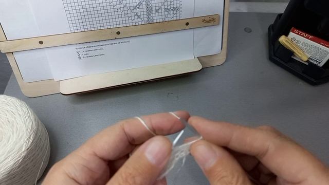 Теплая косынка с пришивными коймами. Часть 1.