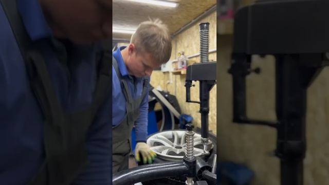 Audi S5 процесс покупки новых дисков #audi #литыедиски #шины #шиномонтаж