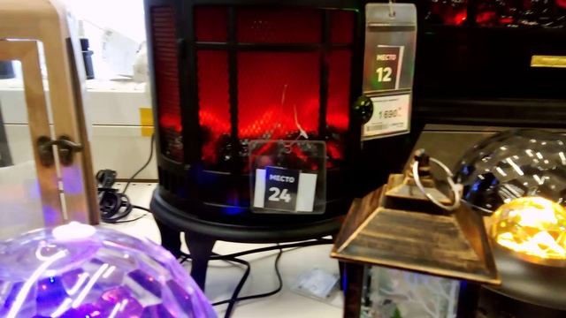 Новогодние товары в магазине Левана про. Очень интересный магазин строительных материалов.