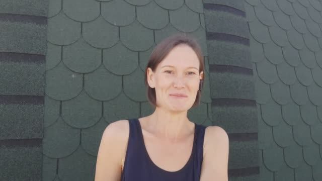 ПОЛИНА КРАСАВИНА (1989)