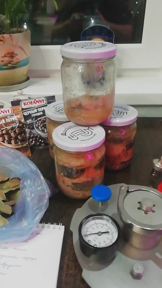 Первый результат из автоклава - скумбрия.