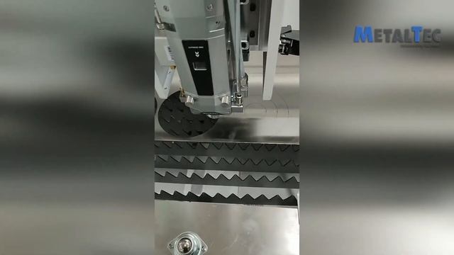 Лазерный станок для резки металла MetalTec 1530B - Резка нержавейки 1 мм