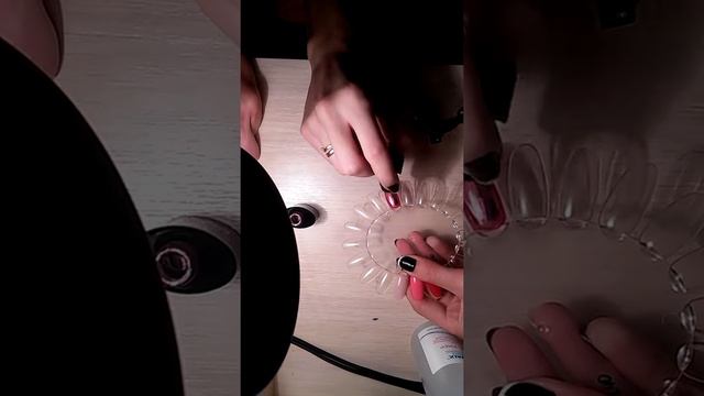 Магнитик из HDD и лак "Кошачий глаз"