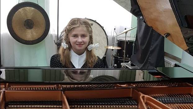 Клоуны Кабалевский. Полина 8 лет. 2022 февраль
