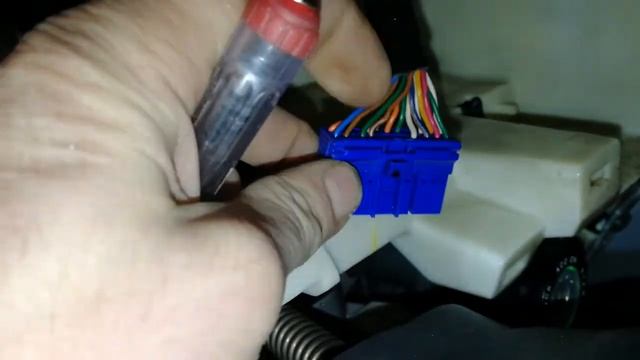 Точки подключения сигнализации на кия соренто 2005г