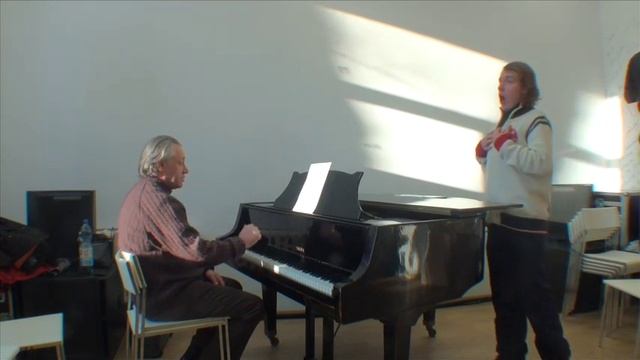 Уроки вокала как научиться петь постановка голоса 9162332581