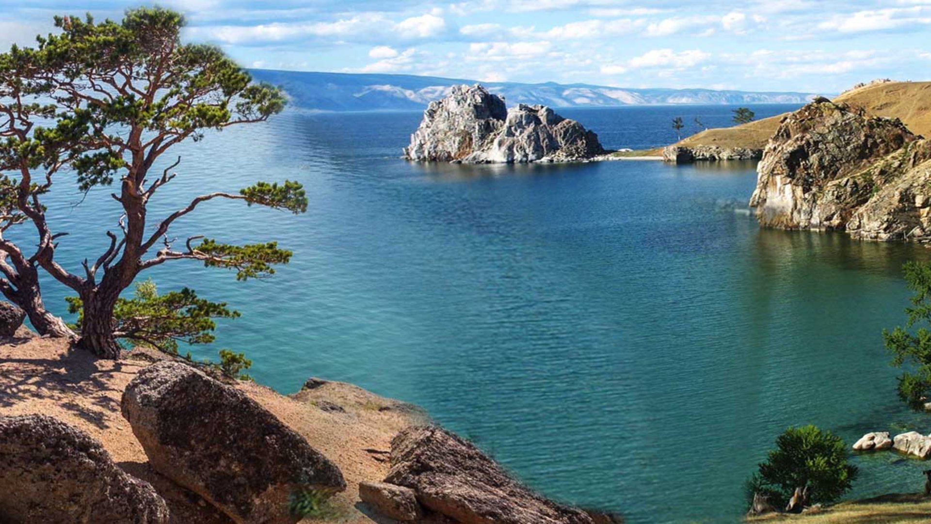 По БАЙКАЛУ на КАТАМАРАНАХ. БАЙКАЛ ЗАВОРАЖИВАЕТ ВЗГЛЯД.