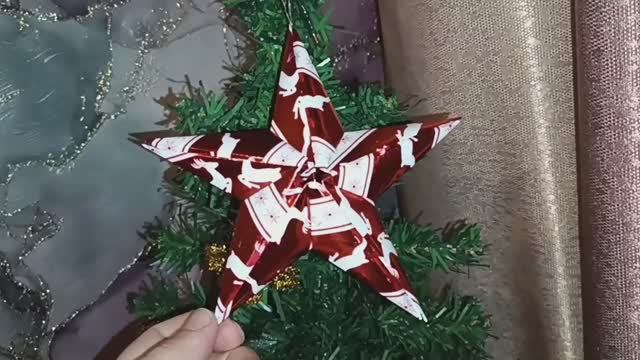Как сделать объёмную звезду из бумаги. Оригами.