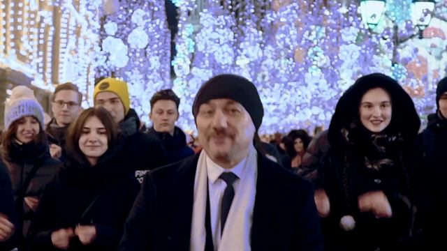 Ведущий на Новый год, Let it snow, Новогодний клип,