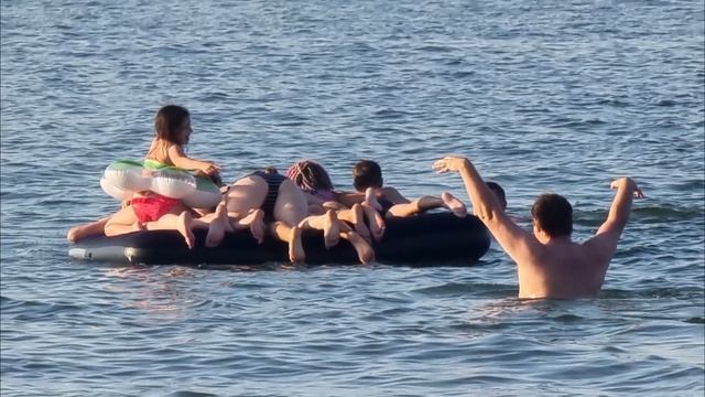 Море. Коврик. Волейбол. Кучугуры, Фантазия, пляж)