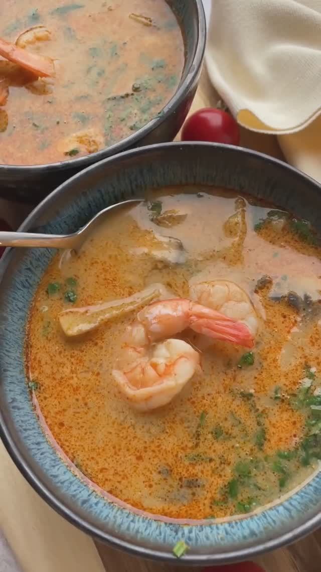 Тайский суп Том ям с креветками Ваннамей – рецепт от «Икорного»