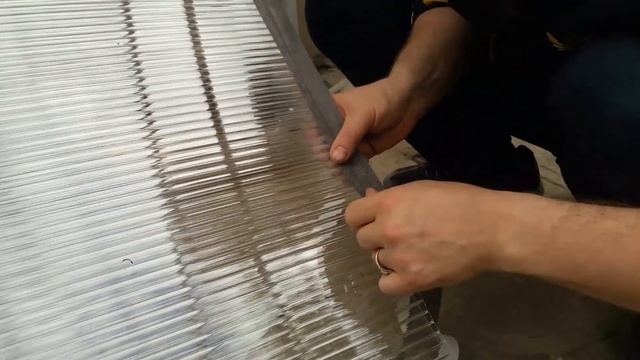 Поликарбонат УСТАНОВКА/Поликарбонат установка на навес с помощью соединительного и торцевого профиля