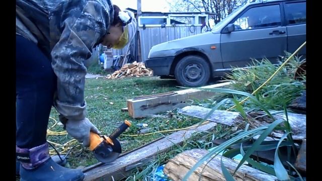 А теперь я в качестве пильщика арматуры, получились скобы