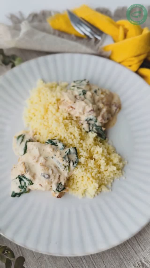 Филе горбуши в сливочном соусе с вялеными томатами – рецепт от «Икорного»